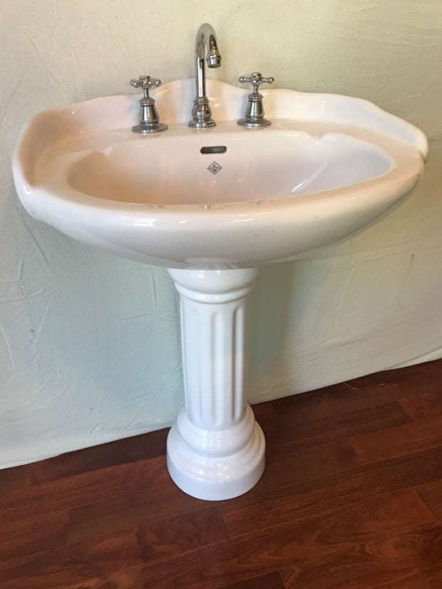Victorian Style Pedestal Basin – Coburg Hill Antiques